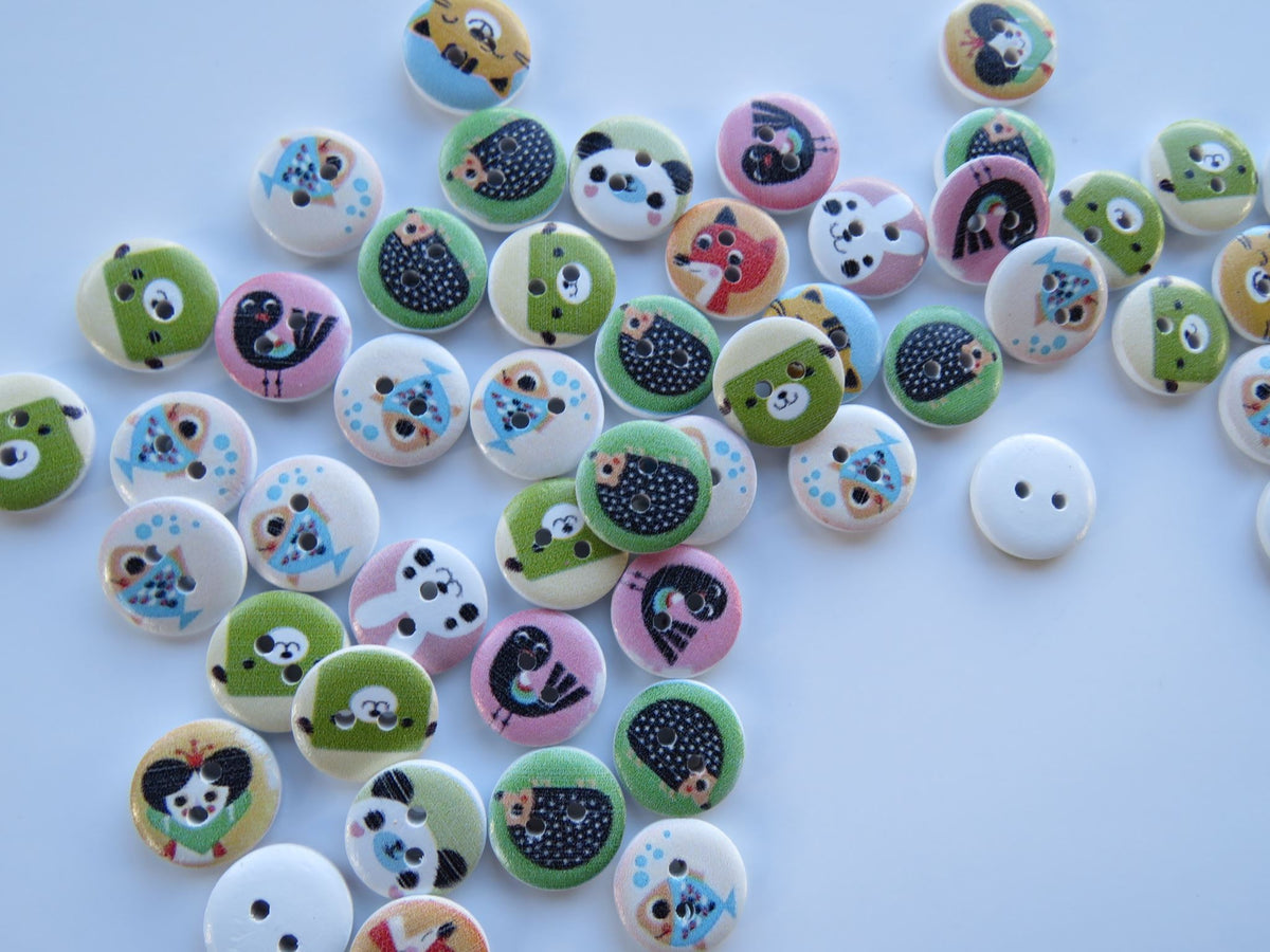 25 Mixed print animal buttons 15mm diameter- seal, hedgehog, fish- Ran ...